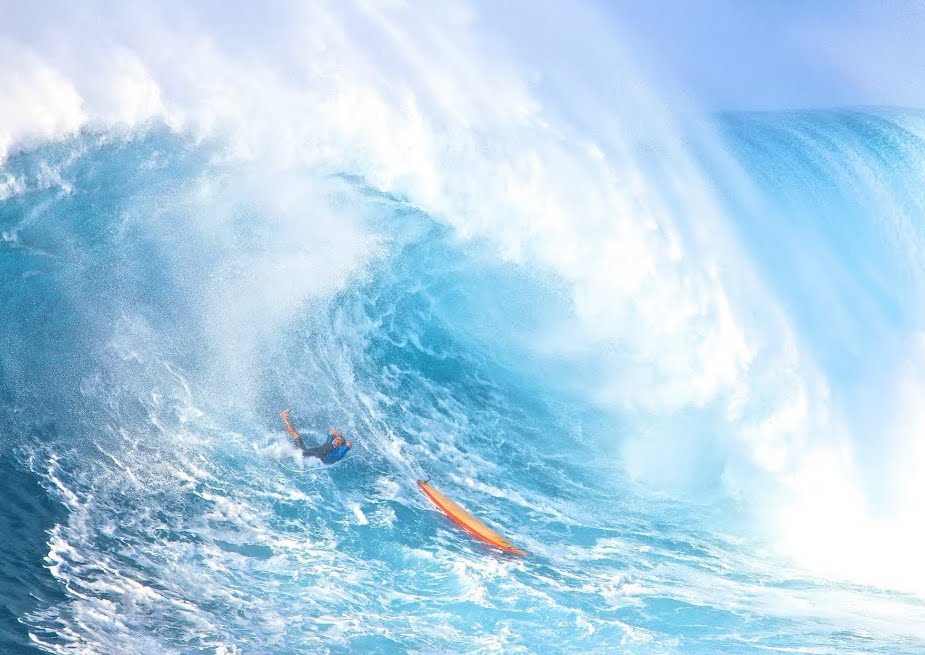Amazing Wipeouts @ Jaws Peahi Maui - The Surfers View